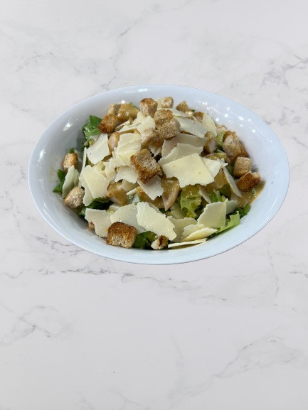 INSALATA DI CESARE CON POLLO - Πιτσαρία Vera Napoli Γλυφάδα